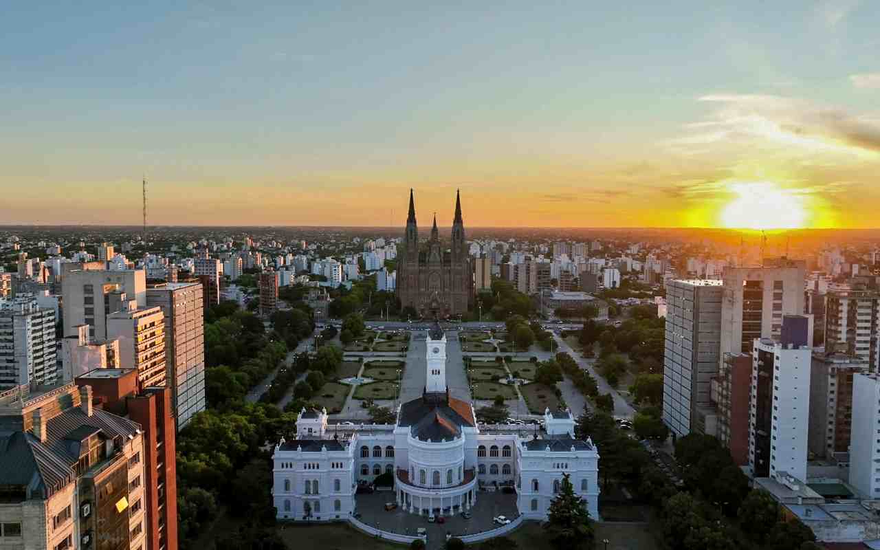 Invitan a redescubrir la historia de La Plata con nuevas salidas del ...